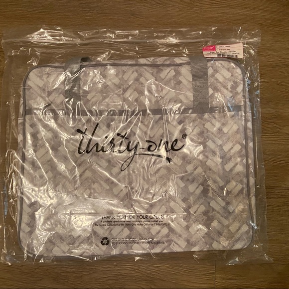 thirty-one | Bags | Thirtyone Weekender Bag | Poshmark